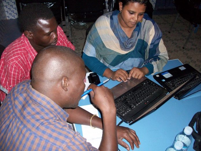 Community radio project plan - Media Helping Media